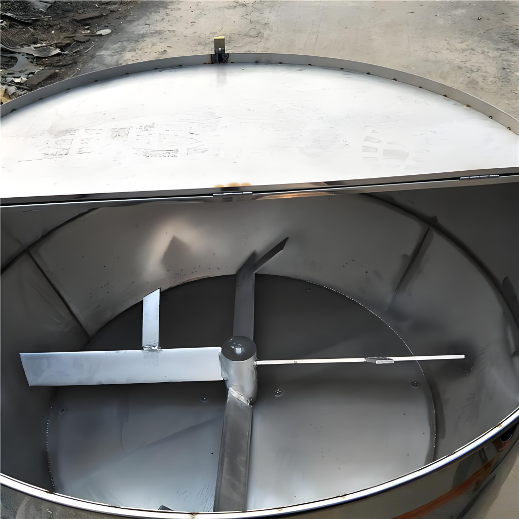 Advantages of Flat Type Feed Mixer-vmagromachine